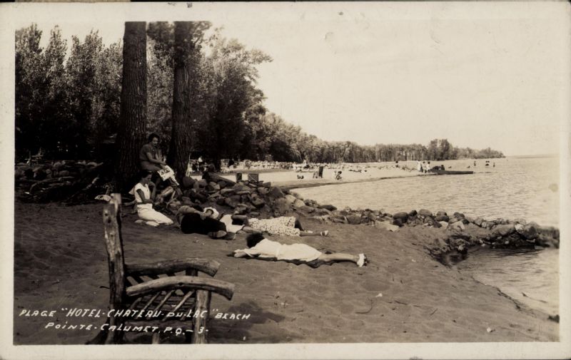 Plage "Hôtel-Château-du-Lac" Beach Pointe-Calumet, P.Q. | BAnQ numérique