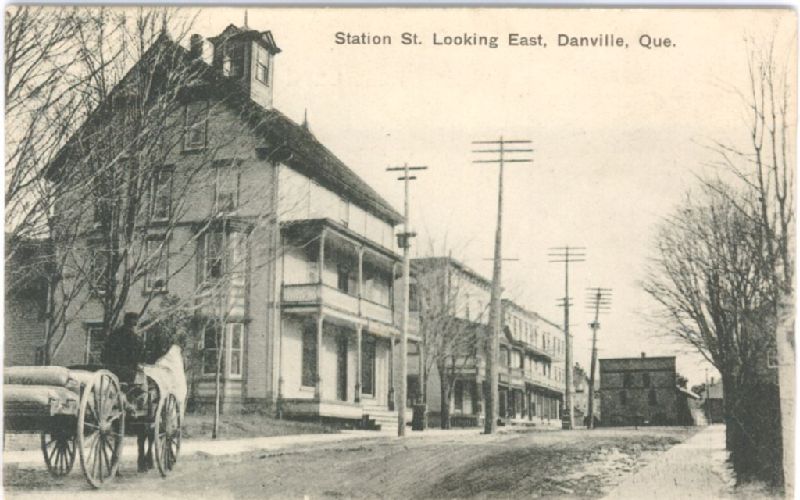 Station St. Looking East, Danville, Que. | BAnQ numérique