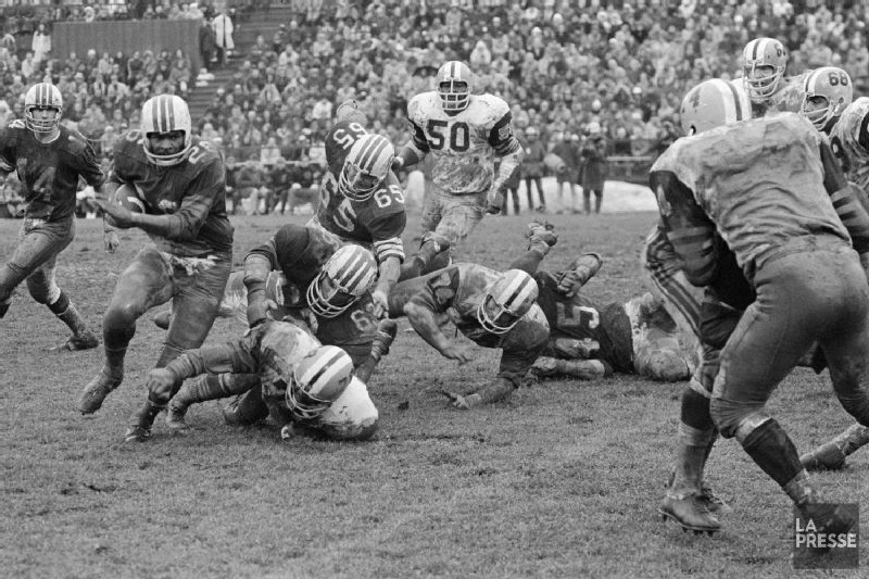 15 novembre 1970 | BAnQ numérique