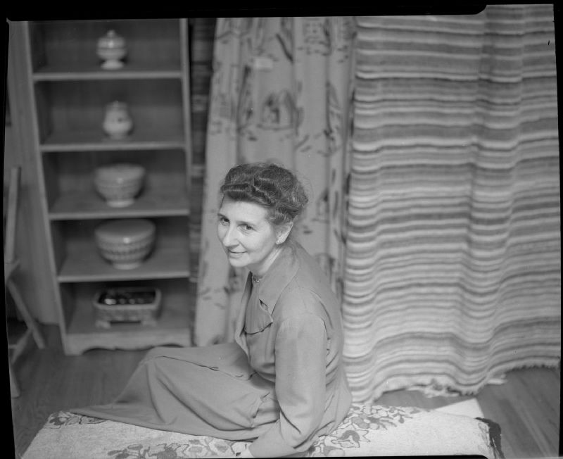 Guilde canadienne des Artisans - Une artisane | BAnQ numérique