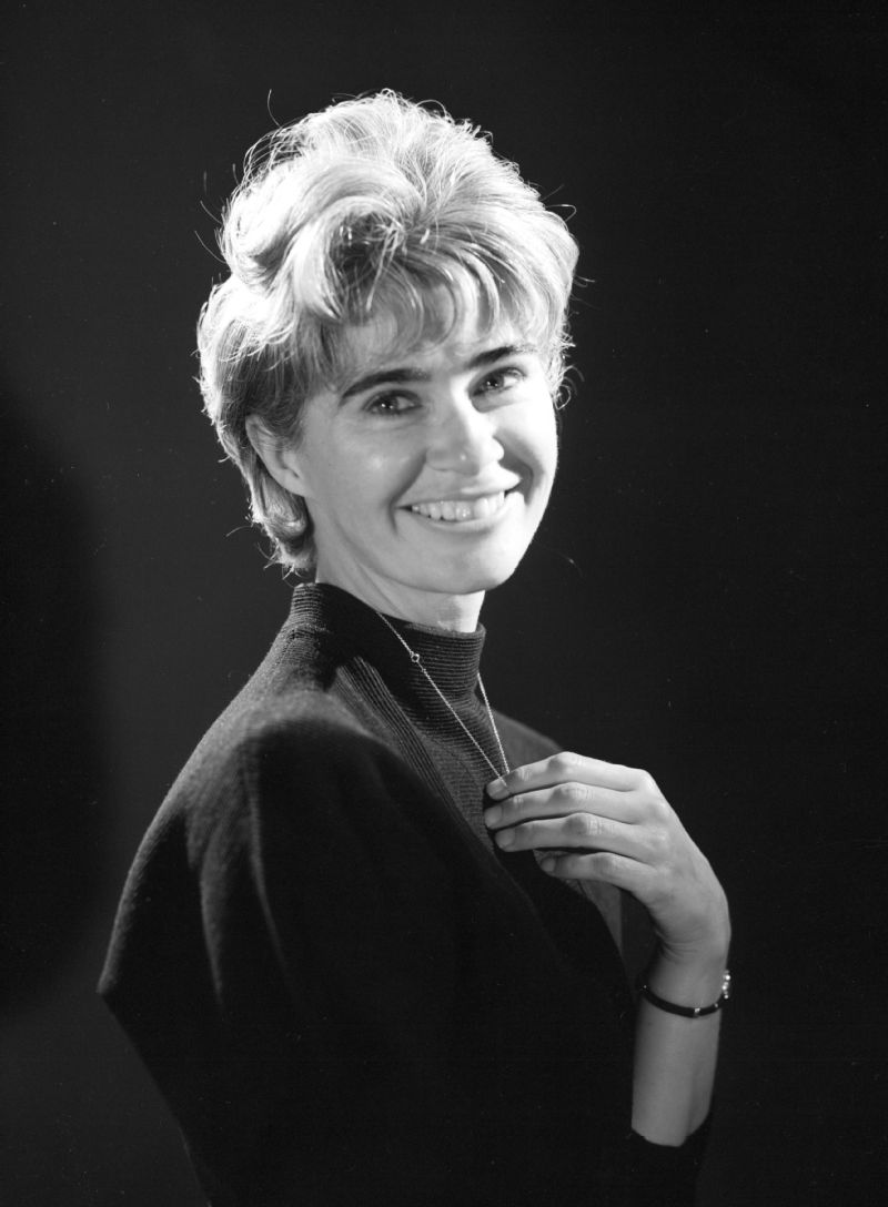 Anne Hébert, écrivaine, poétesse et scénariste | BAnQ numérique