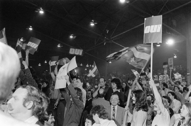 Référendum de 1980 ; assemblée pour le oui au Petit Colisée | BAnQ ...