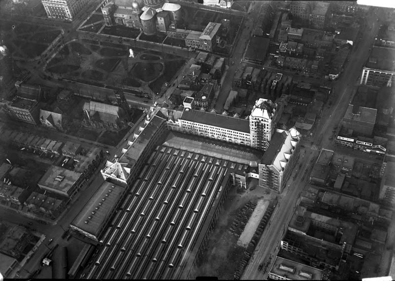 Montréal - Gare Windsor | BAnQ numérique