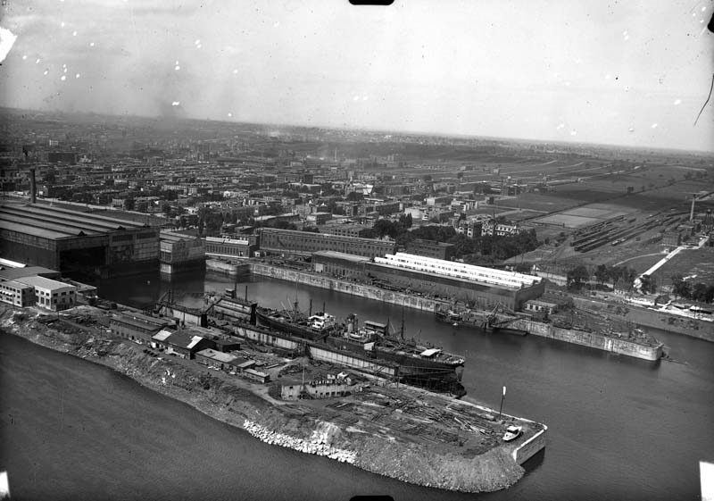 Vue de Montréal - Établissements de la Canadian Vickers | BAnQ numérique