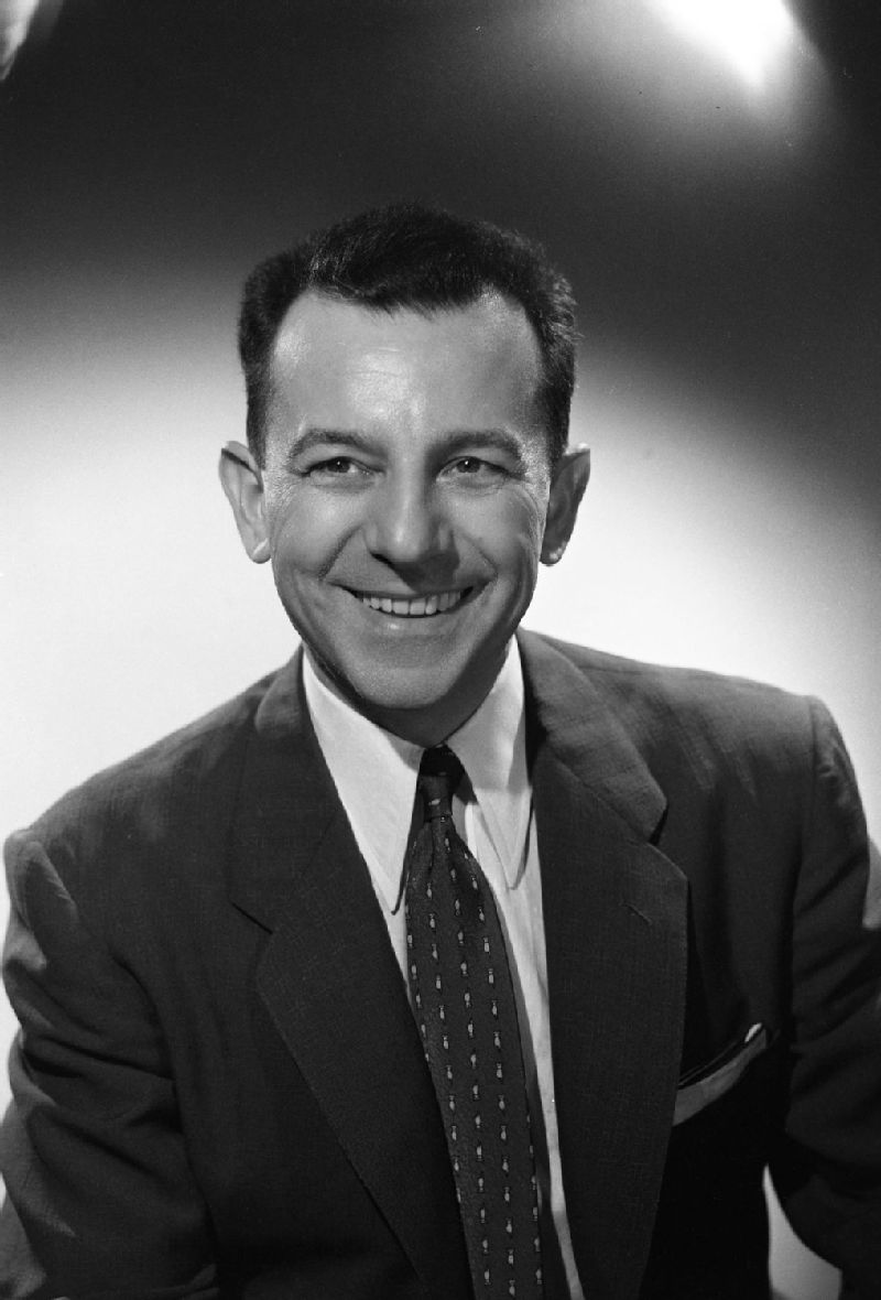 Jean Rafa, né Jean Raphaël Febbrari, chanteur et compositeur | BAnQ numérique